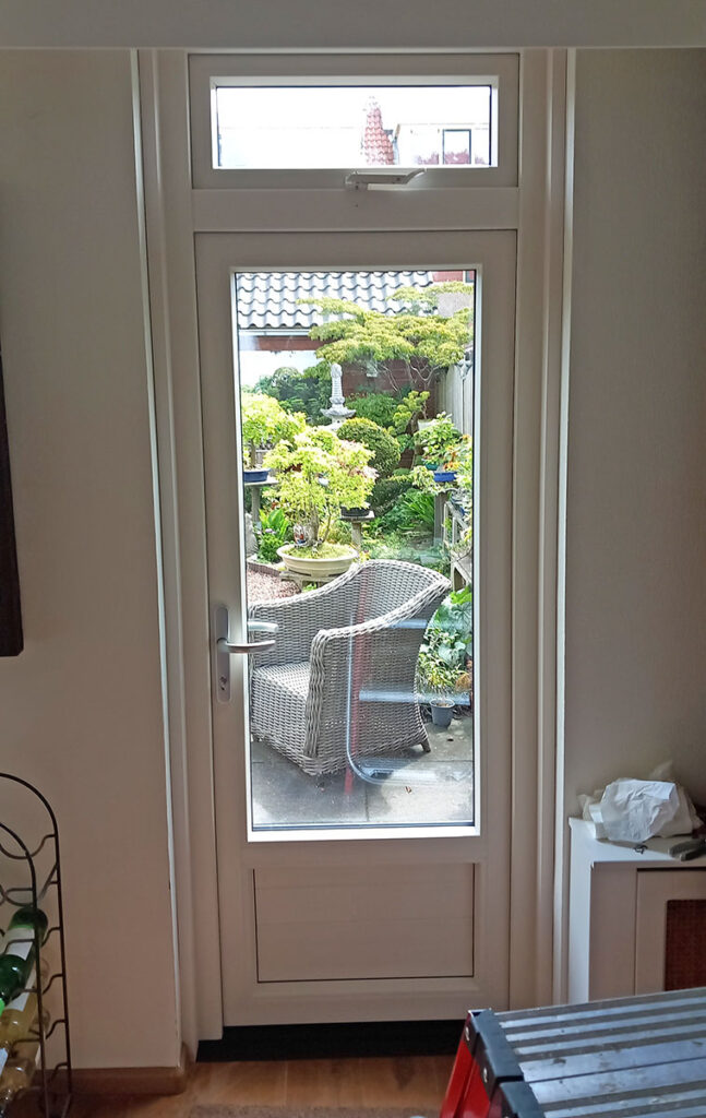 Kunststof kozijn 2-vaks uitzetraam online bestellen