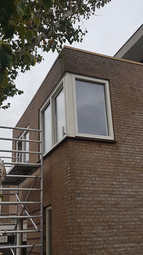 Kunststof kozijn met stolpraam en bovenlicht